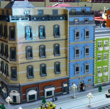 Lego Fan Event Lisbon | Lyn Miller-Lachmann